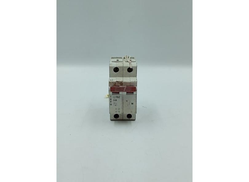 Disjuntor Bipolar Moeller FAZ G4A com o Melhor Preço é no Zoom