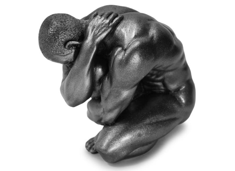 Imagem Escultura de Homem Agachado Pensativo Resina Prata com o Melhor ...