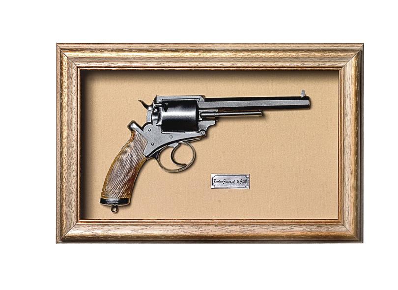 Quadro Réplica Arma Adams revolver - Clássico com o Melhor Preço é no Zoom