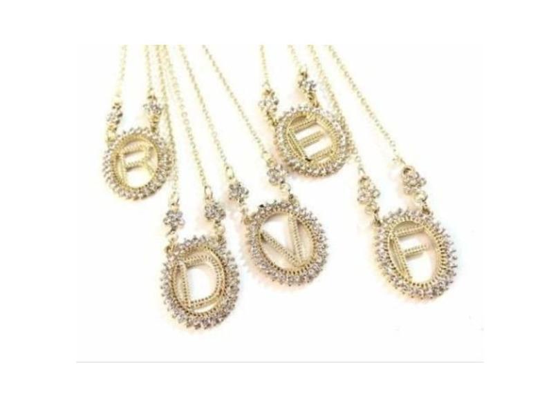 Kit 20 Colares Letras Iniciais Folheado Semi Joia Revenda em Promoção é ...